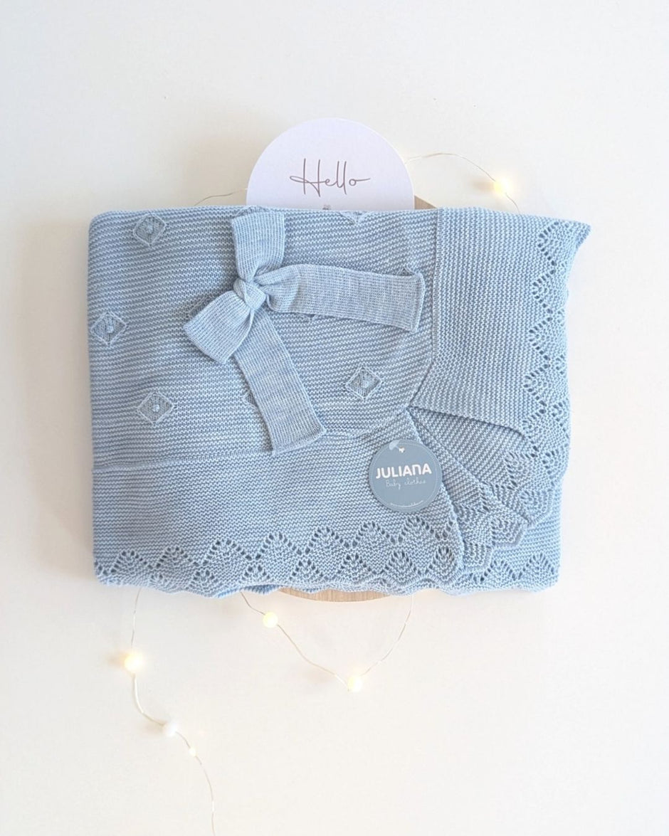 Canastilla y primera puesta Juliana Vistiendo bebés Invierno 2023 2024 ...